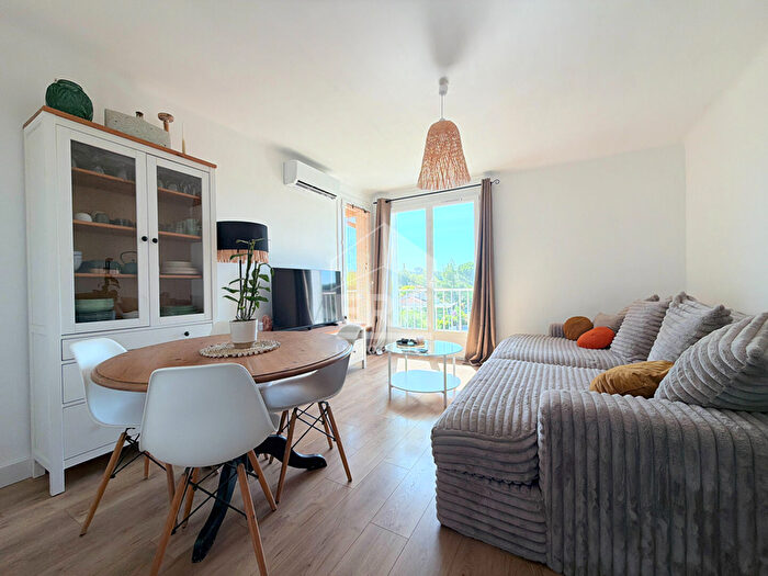 Appartement 3 pièces à vendre - Pertuis, Centre-ville, Fours à Chaux, Claret