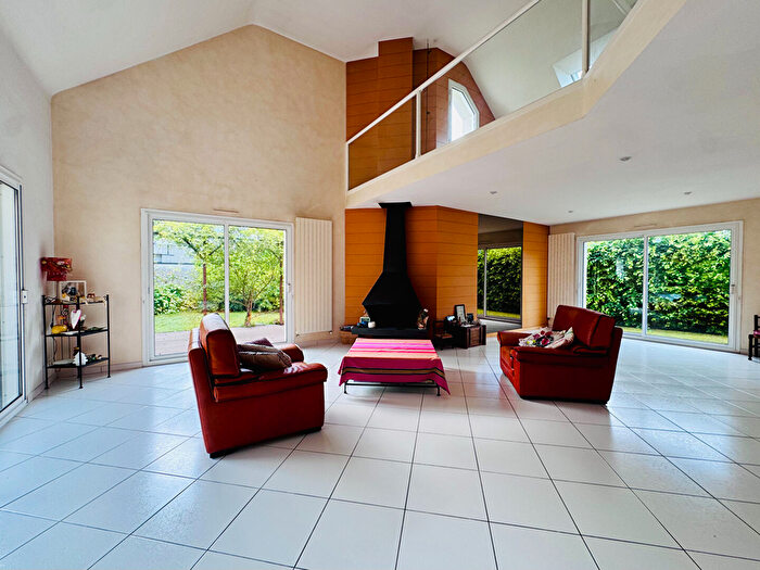 Maison 8 pièces à vendre à Sautron