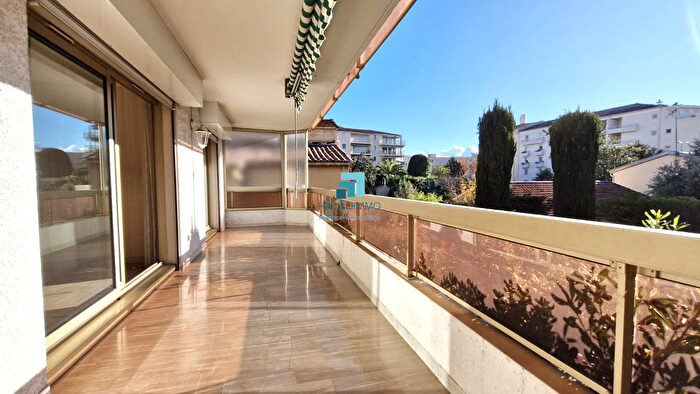 Appartement à vendre - Saint-Raphaël, Centre-ville - 4 pièces - 3 chambres