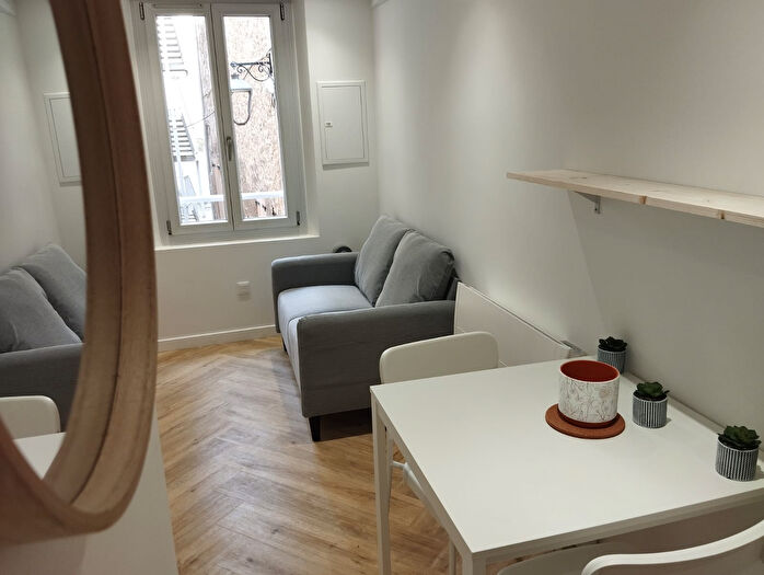Appartement à louer - Manosque, Centre-ville - 1 pièce