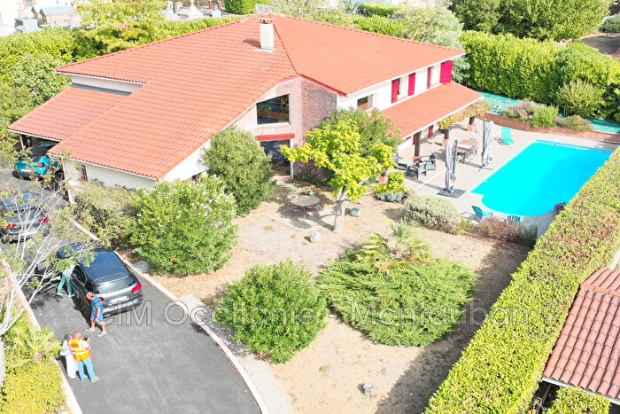 Maison 8 pièces à vendre à Drémil-Lafage