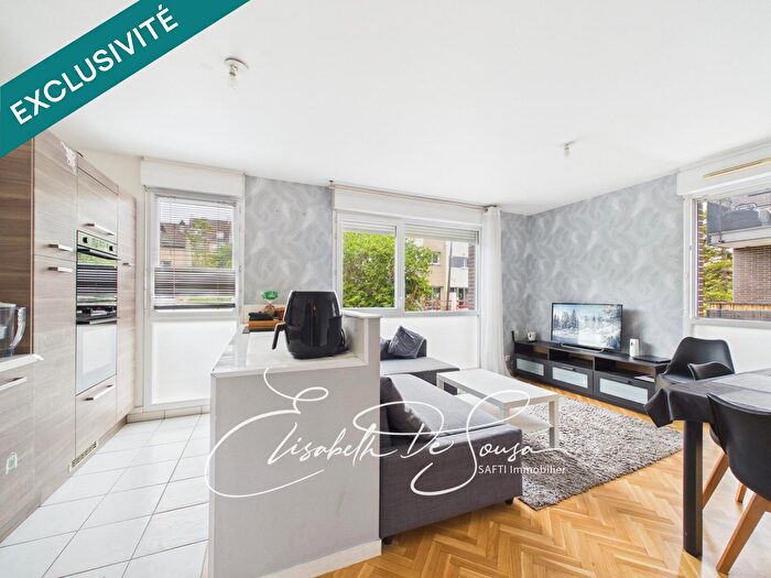 Vitry-sur-Seine, Commune de Paris, Clos Langlois : Appartement 3 pièces à vendre