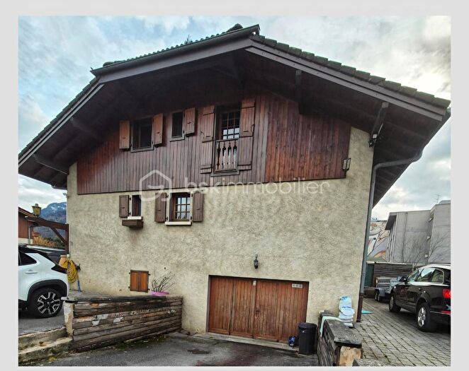 Maison à vendre - Thyez - 8 pièces - 5 chambres