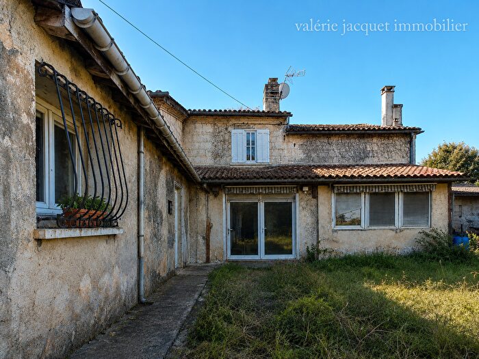 Lussac : Maison 5 pièces à vendre