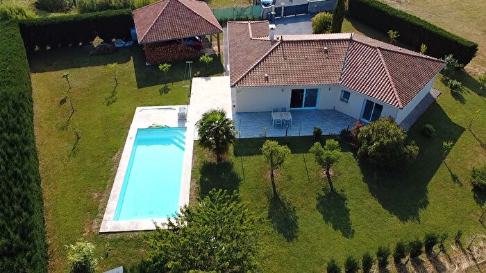 Maison à vendre - Terrasson-Lavilledieu - 5 pièces - 3 chambres