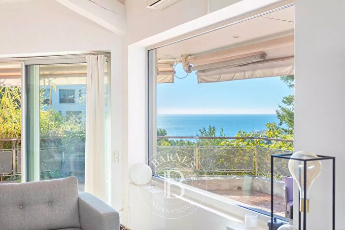 Maison à vendre - Marseille e , Roucas Blanc - 4 pièces - 3 chambres