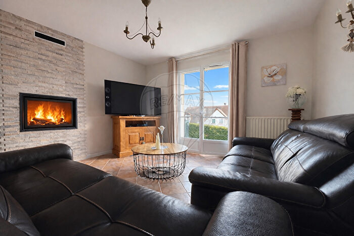 Maison 7 pièces à vendre - Verneuil-en-Halatte