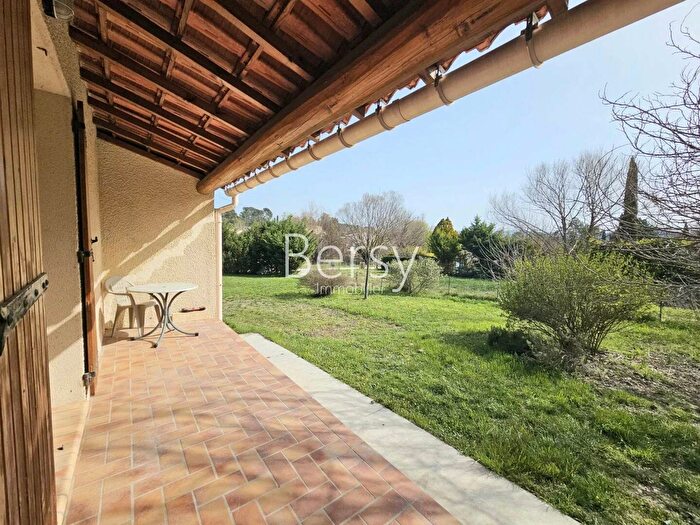 Maison à louer - Mormoiron - 4 pièces - 3 chambres