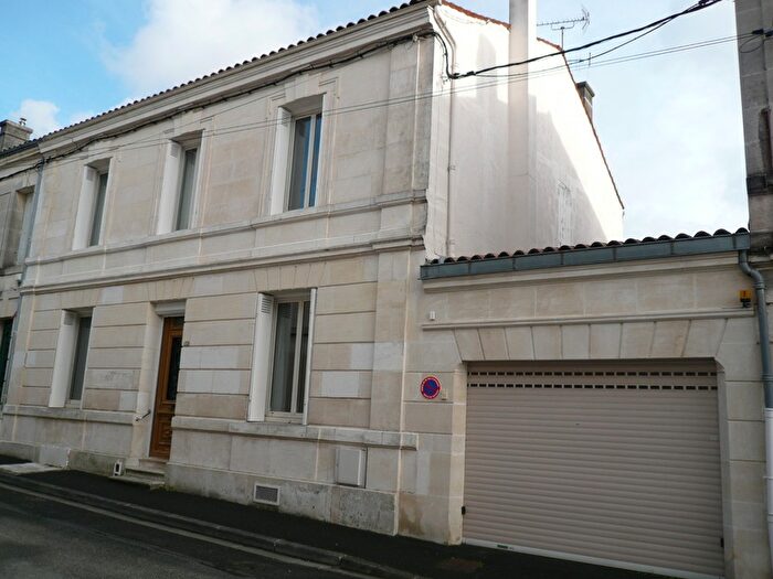 Maison à vendre - Cognac, Centre-ville, Gare - 7 pièces - 4 chambres