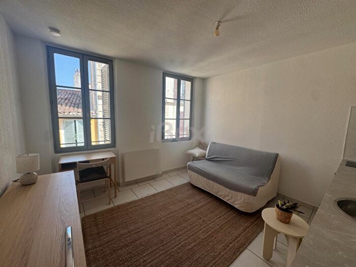 Appartement 1 pièce à Toulon, Place dArmes, à louer