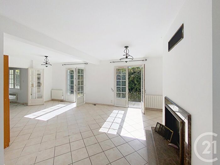 Maison à louer - Auxerre, Rive droite - 5 pièces - 4 chambres