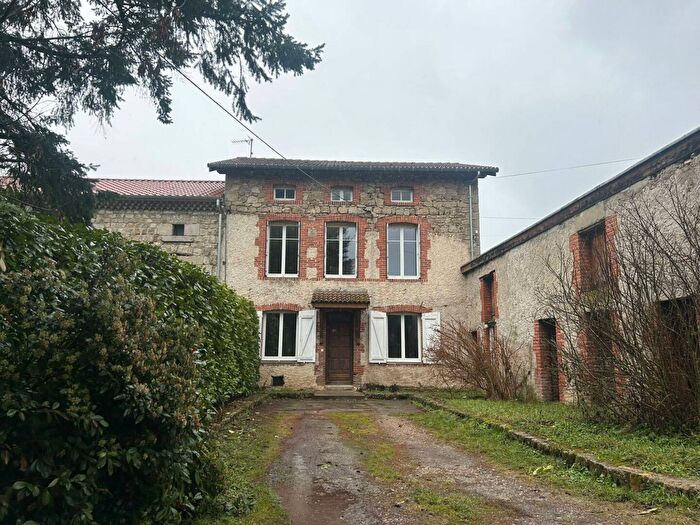 Maison à louer - Monistrol-sur-Loire - 5 pièces - 4 chambres