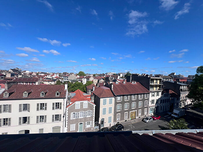 Appartement à vendre - Pau, Centre-ville - 4 pièces - 3 chambres