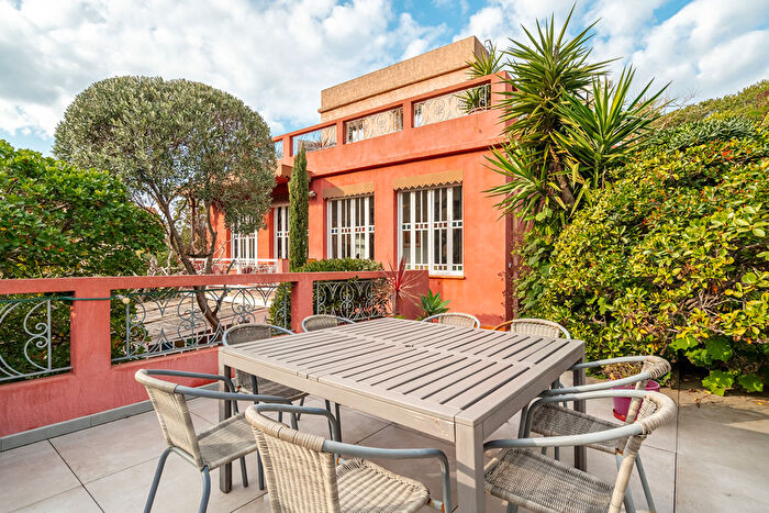 Maison 10 pièces à Marseille 8ème, Montredon, à vendre