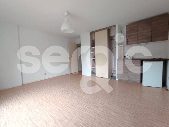 Appartement à louer - Lille, Centre-ville, Euralille - 1 pièce