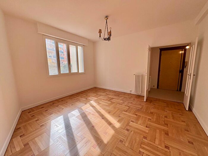 Appartement à louer - Nice, Baumettes - 2 pièces - 1 chambre