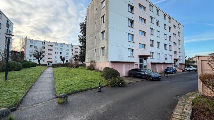 Appartement à vendre - Neuilly-sur-Marne, Fauvettes Nord - 3 pièces - 2 chambres