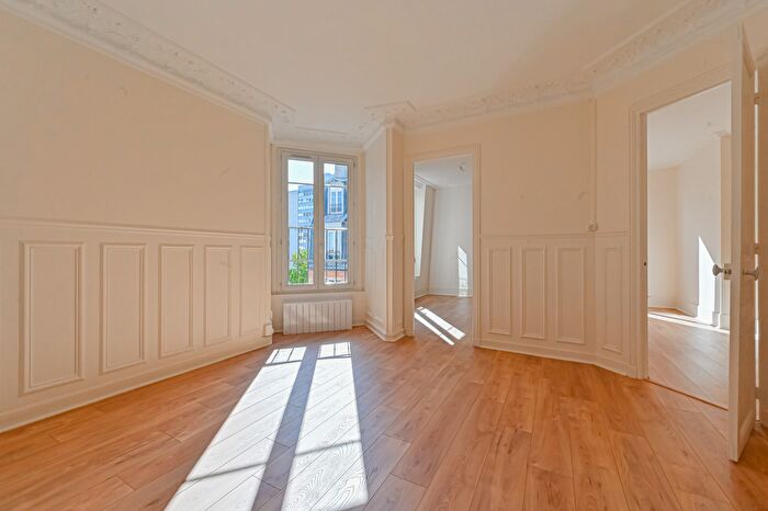 Appartement 3 pièces à Clichy, République, Victor Hugo, à vendre