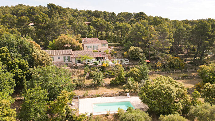 Maison à vendre - Tourtour - 6 pièces - 4 chambres