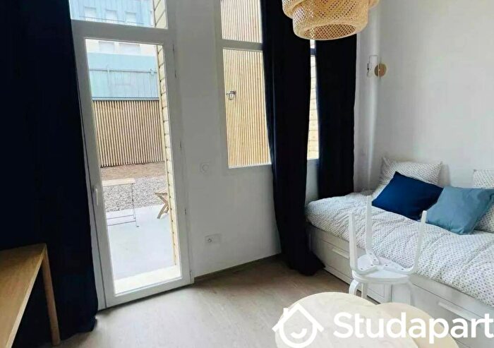 Centre Ville, Saint-Quentin : Appartement 1 pièce à louer