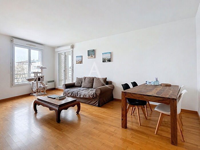 Saint-Germain-en-Laye, Coteaux du Bel-Air, Maison-Verte : Appartement 3 pièces à vendre