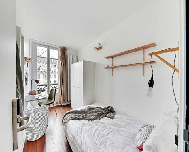 Paris 10ème arrondissement : Appartement 5 pièces à louer