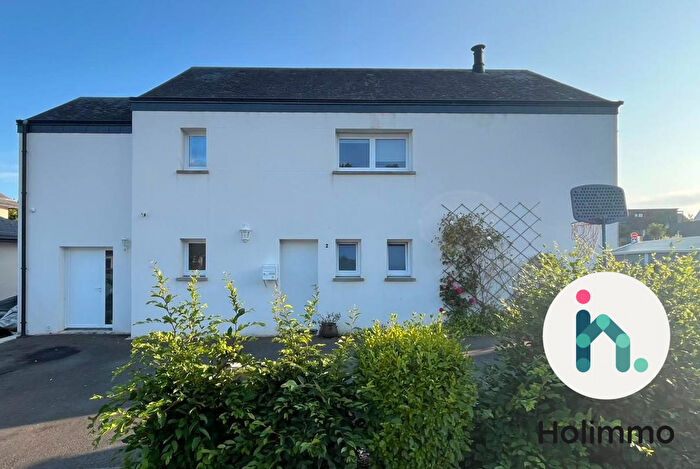 Maison à vendre - Plougoumelen - 7 pièces - 6 chambres