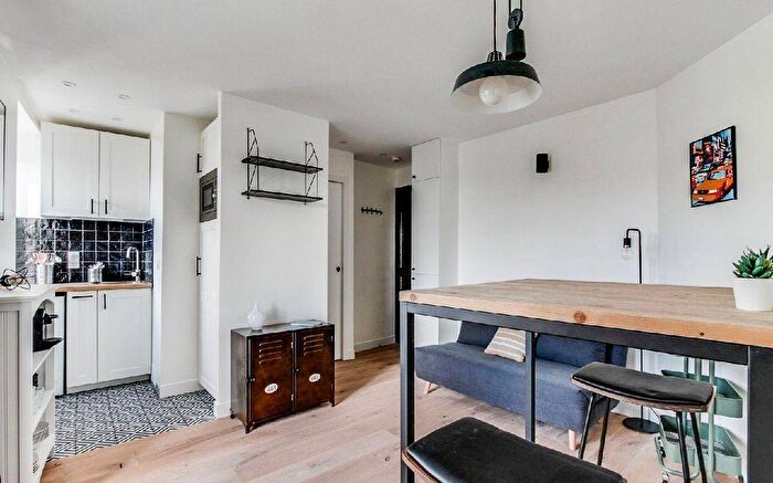 Appartement à louer - Paris ème arrondissement - 2 pièces - 1 chambre