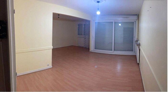 Appartement à louer - Saint-Étienne - 3 pièces - 2 chambres