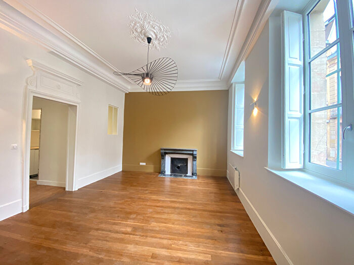 Appartement à vendre - Dijon, Centre-ville - 2 pièces - 1 chambre