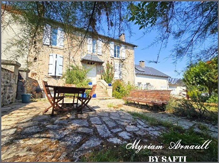 Maison à vendre - Le Grand-Bourg - 9 pièces - 4 chambres