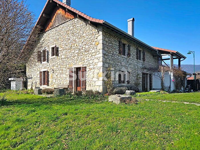 Maison 6 pièces à Échenevex, à vendre