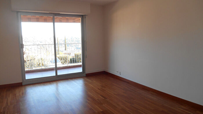 Grasse, Saint-Antoine, Aspres, Plascassier : Appartement 2 pièces à louer