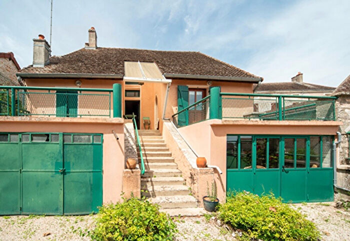 Maison à vendre - Saint-Martin-sous-Montaigu - 2 pièces - 1 chambre