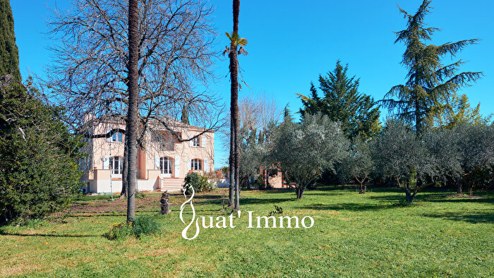 Maison 8 pièces à Oraison, à vendre