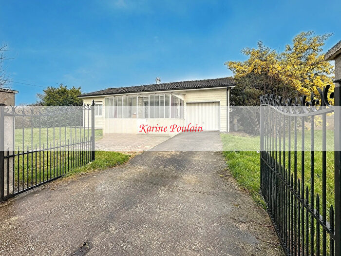 Maison à vendre - Savignac-de-lIsle - 4 pièces - 3 chambres