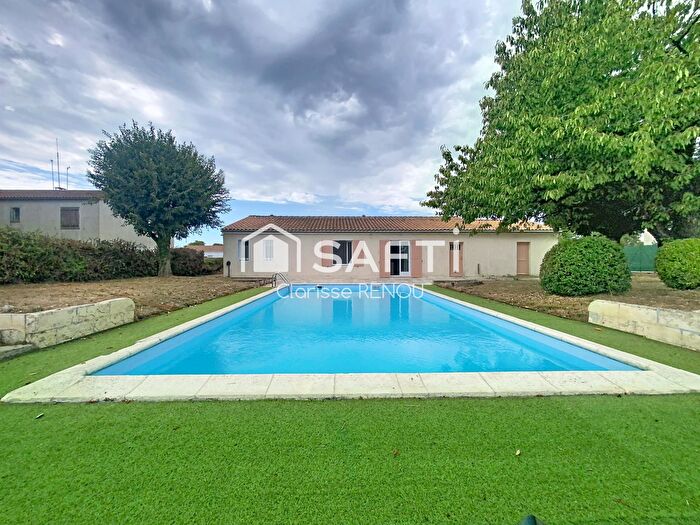 Maison 4 pièces à vendre à Romegoux