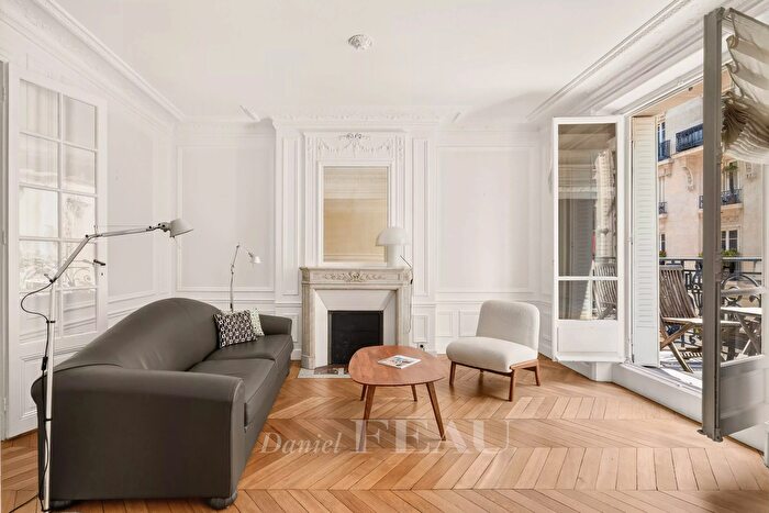 Appartement 5 pièces à louer à Paris 7ème, Breteuil
