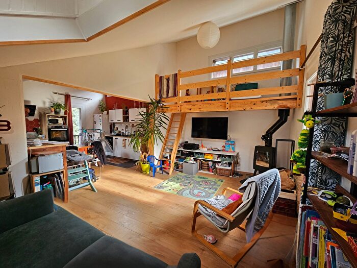 Appartement à vendre - LArgentière-la-Bessée - 4 pièces - 2 chambres