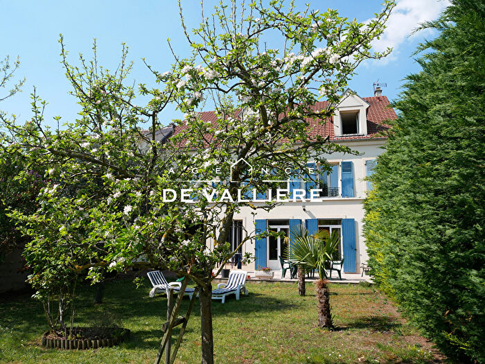 Maison à vendre - Nanterre, Centre-ville - 10 pièces - 6 chambres