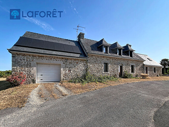 Cléguer : Maison 6 pièces à vendre