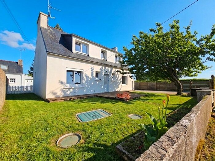 Plonéour-Lanvern - Maison 7 pièces à vendre