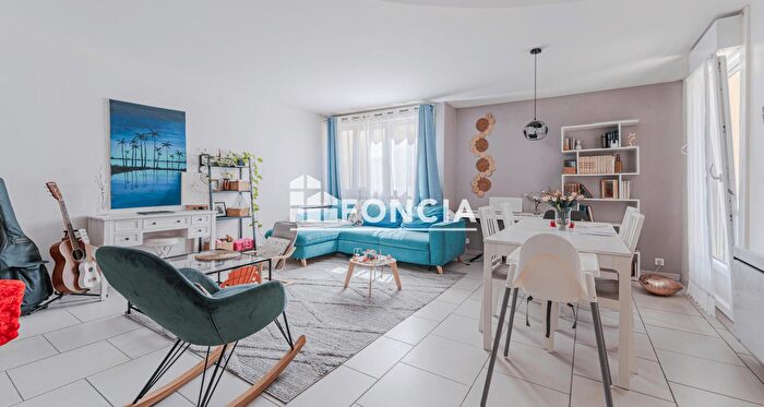 Saint-Avertin, Grands-Champs, Sagerie - Appartement 4 pièces à vendre