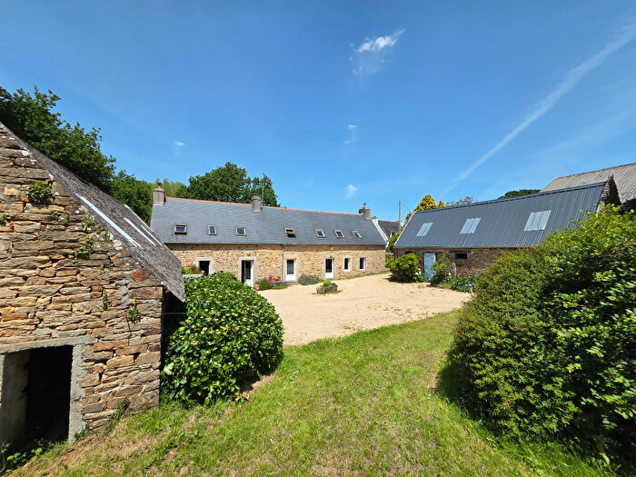 Maison 8 pièces à vendre - Plonéour-Lanvern