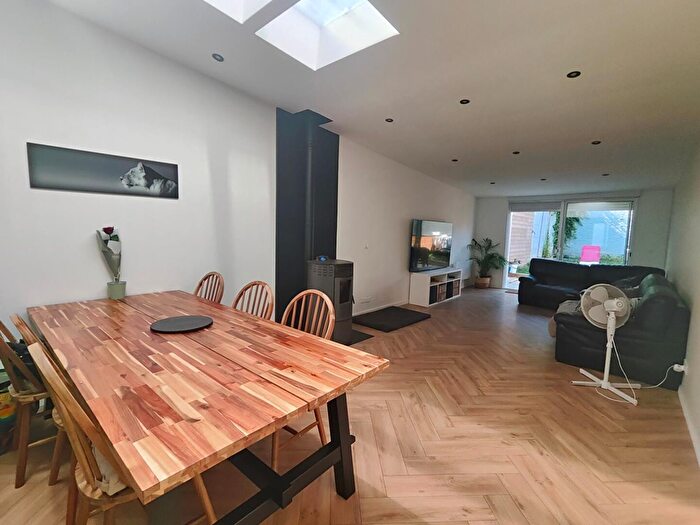 Lomme, Bourg, Délivrance : Maison 4 pièces à vendre