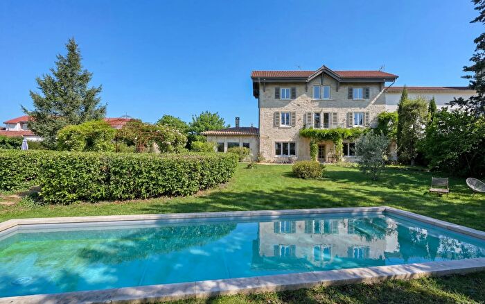 Maison à vendre - Chazay-dAzergues - 9 pièces - 4 chambres