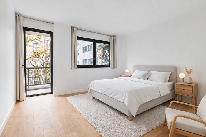 Appartement à vendre - Paris e , Auteuil-Nord, Jasmin, Mirabeau - 6 pièces - 4 chambres