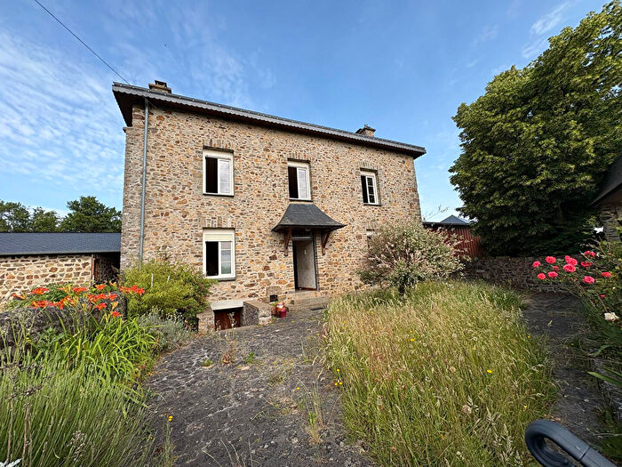 Maison 5 pièces à vendre à Le Genest-Saint-Isle
