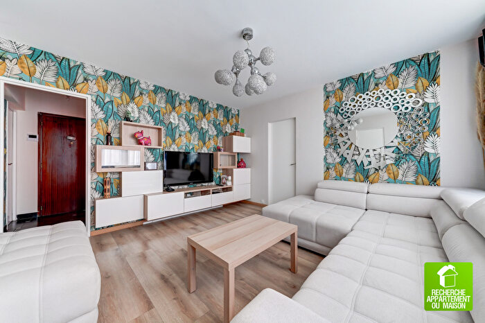 Appartement à vendre - Bron, Le Terraillon - 3 pièces - 2 chambres