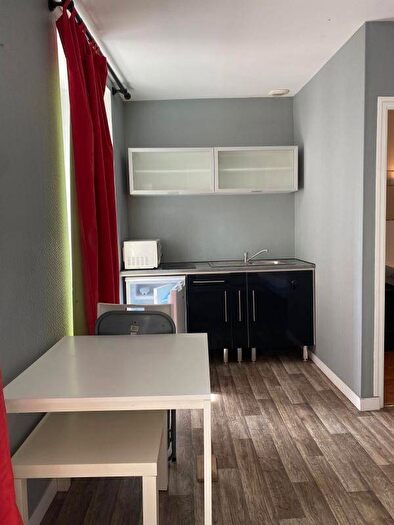 Appartement 2 pièces à louer - Eglise-Lannouchen-Cité Marine, Landivisiau
